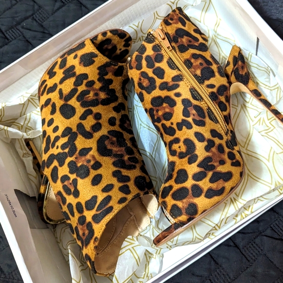 VENUS | Shoes | Cheetah Heels | Poshmark